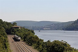 Tuesday Tour of the Hudson Line: Breakneck Ridge – I Ride The Harlem Line