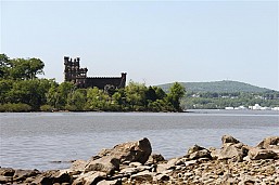 Tuesday Tour of the Hudson Line: Breakneck Ridge – I Ride The Harlem Line