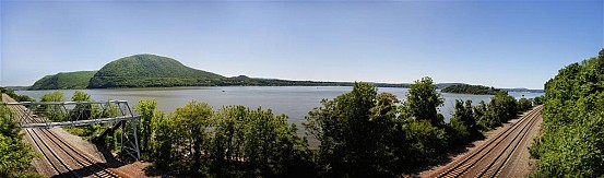 Tuesday Tour of the Hudson Line: Breakneck Ridge – I Ride The Harlem Line