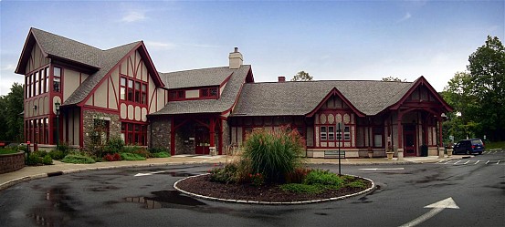 From train station to library: Briarcliff Manor – I Ride The Harlem Line