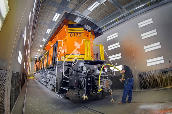#GEInstaWalk – Touring GE’s rail locomotive production facility, Fort ...