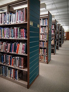 From train station to library, Part 2: Middletown – I Ride The Harlem Line