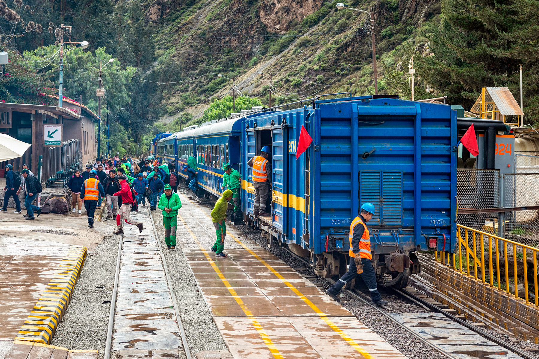 An Unexpected Adventure: PeruRail’s Ferrocarril del Sur – I Ride The ...